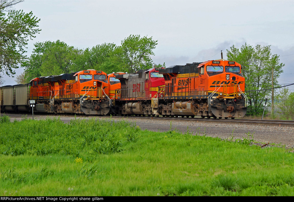 BNSF 5811 and Bnsf 5778 line up for the yard.